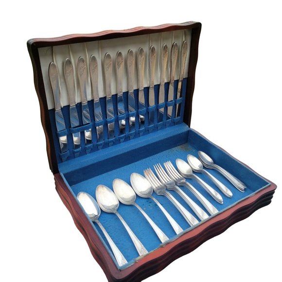 Oneida | Dining | 946 Oneida Community Tudor Plate Set 41 Silverplate ...